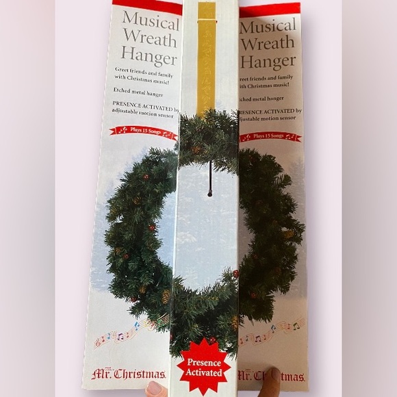 Holiday | Musical Wreath Hanger | Poshmark